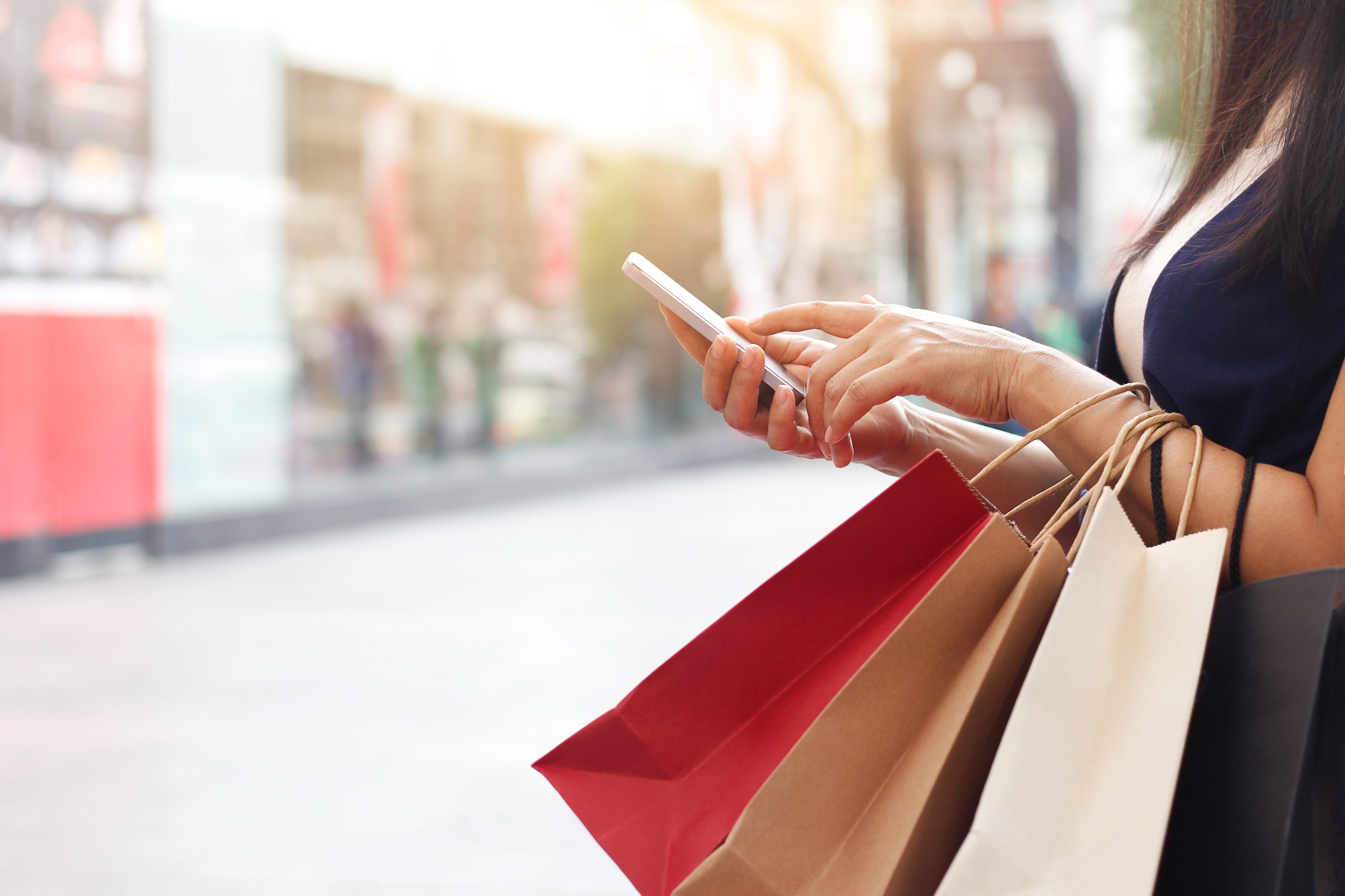 3 Retail Marketing Insights to Bridge the Gap Between Online and In-Store